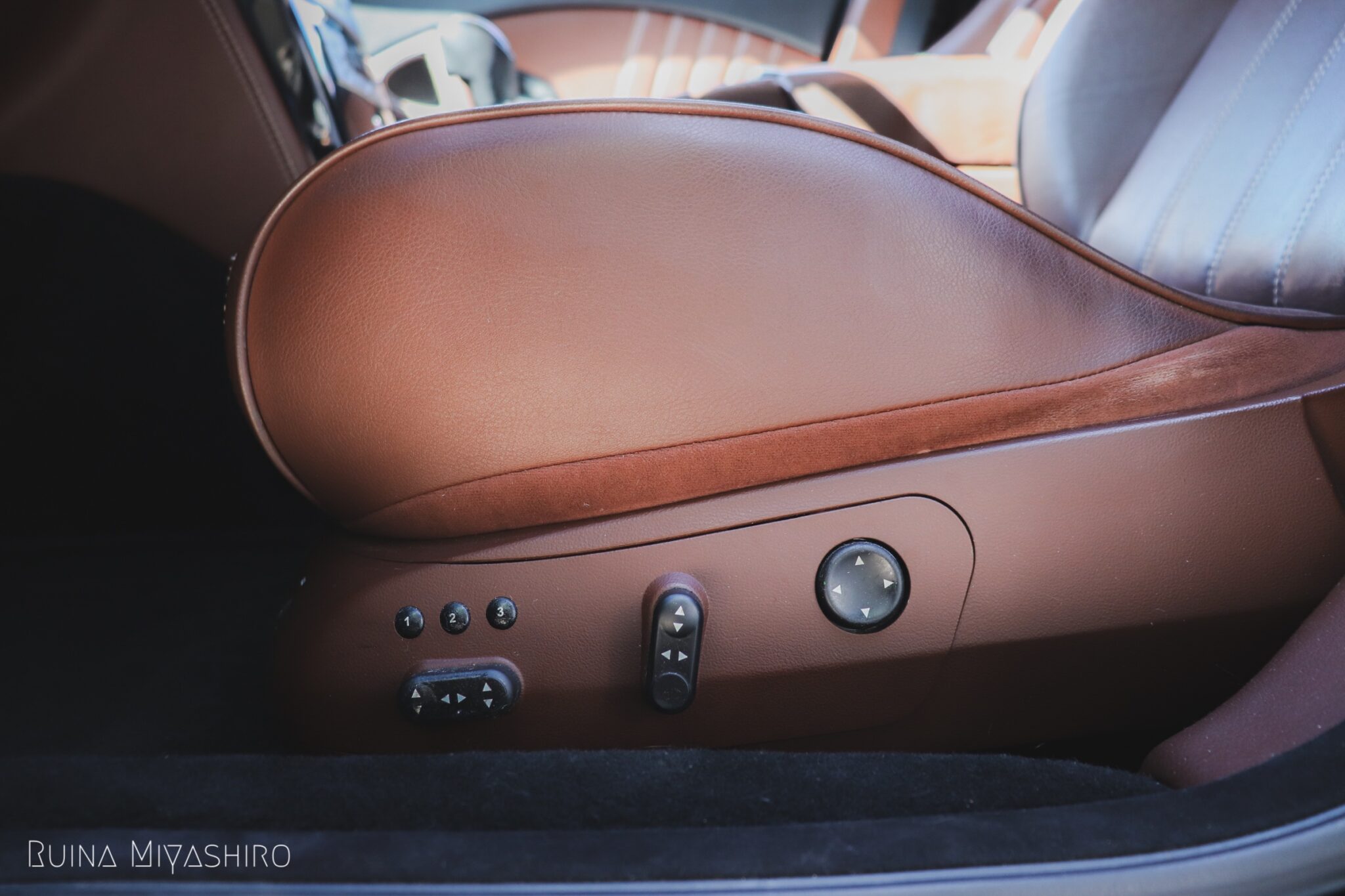 マセラティ、クアトロポルテの内装があまりにも美しい。 – 楽器製作所RMI