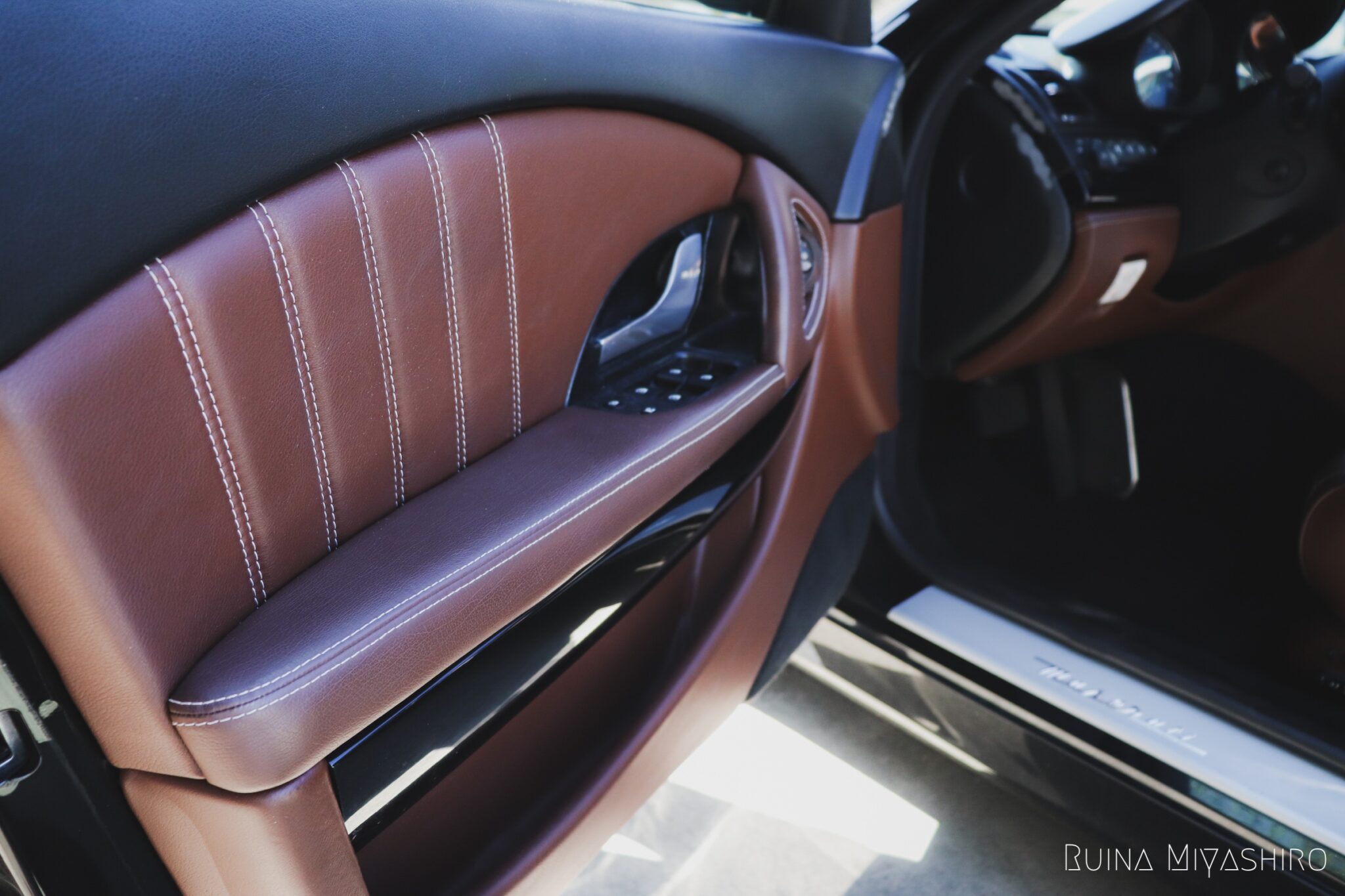 マセラティ、クアトロポルテの内装があまりにも美しい。 – 楽器製作所RMI